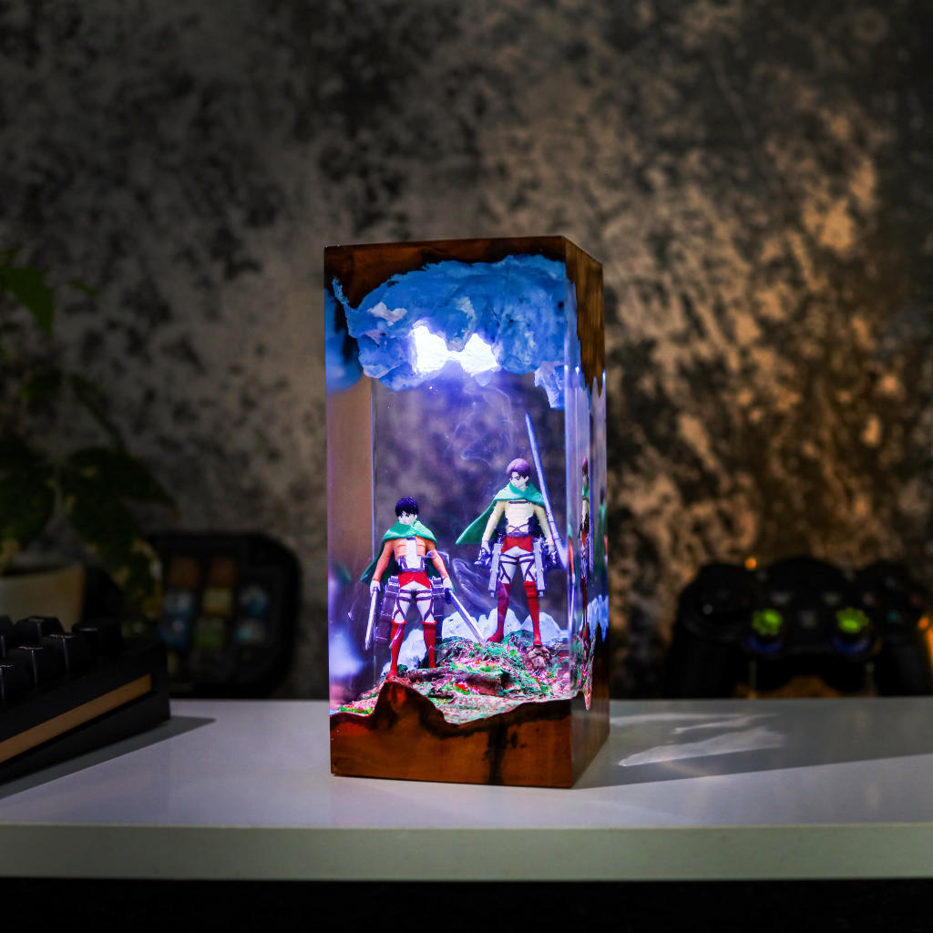 Attack on Titan Night Light – Egoartbyvan