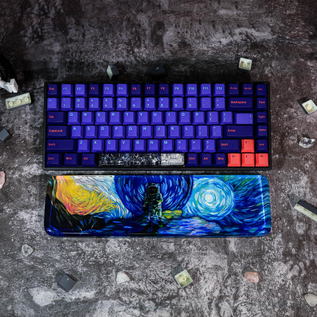 Astronaut keyboard wrist rest Van Gogh style – Egoartbyvan