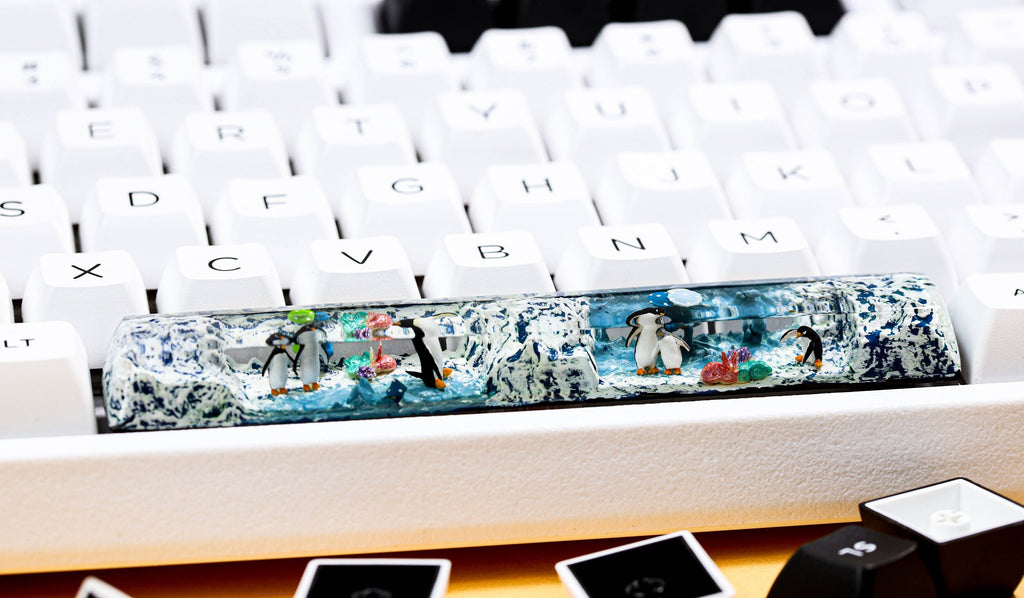 Penguin spacebar keycap – Egoartbyvan